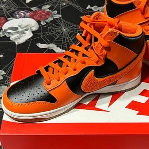 Nike | Shoes | Ds 222 Nike Dunk High Hi Retro University Chenille ...